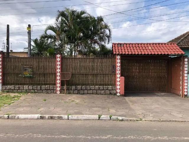 Casa / Sobrado para Venda em Canoas/RS Niterói 4 Quartos