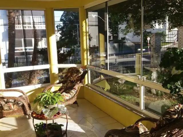 Casa / Sobrado para Venda em Canoas/RS Nossa Senhora das Graças 3 Quartos