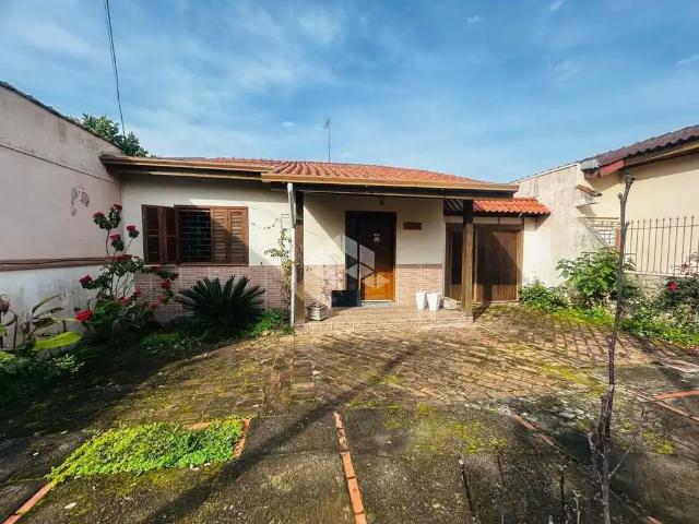 Casa / Sobrado para Venda em Canoas/RS Nossa Senhora das Graças 2 Quartos