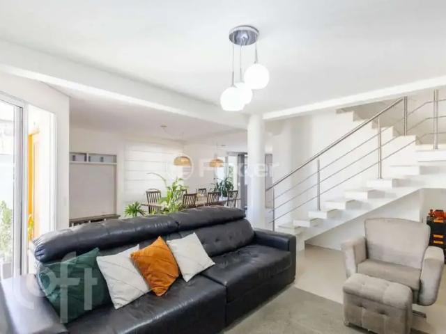 Casa / Sobrado para Venda em Canoas/RS Nossa Senhora das Graças 4 Quartos