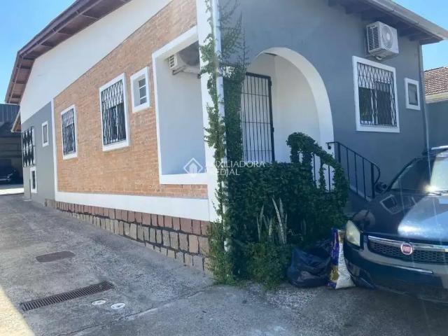 Casa / Sobrado para Venda em Canoas/RS Nossa Senhora das Graças 4 Quartos