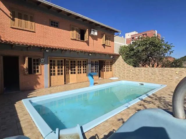 Casa / Sobrado para Venda em Canoas/RS Nossa Senhora das Graças 4 Quartos