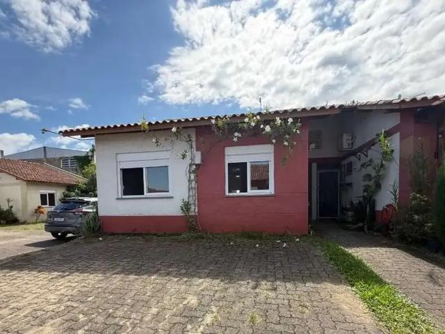 Casa / Sobrado para Venda em Canoas/RS Olaria 3 Quartos
