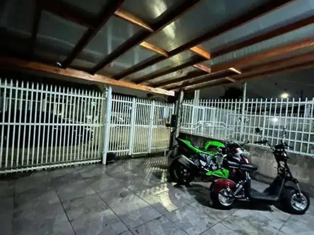 Casa / Sobrado para Venda em Canoas/RS Olaria 2 Quartos