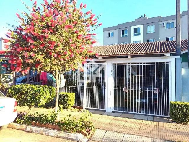 Casa / Sobrado para Venda em Canoas/RS Olaria 2 Quartos