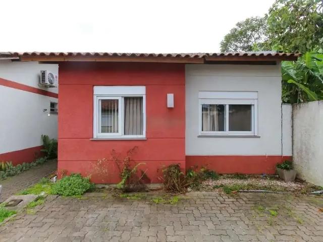 Casa / Sobrado para Venda em Canoas/RS Olaria 2 Quartos
