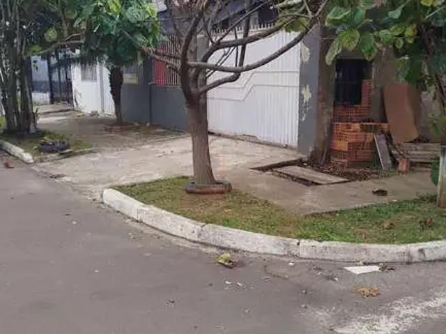 Casa / Sobrado para Venda em Canoas/RS Olaria 2 Quartos