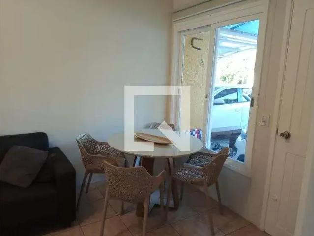 Casa / Sobrado para Venda em Canoas/RS Rio Branco 2 Quartos