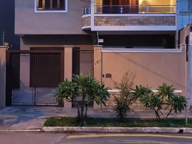 Casa / Sobrado para Venda em Canoas/RS São José 4 Quartos