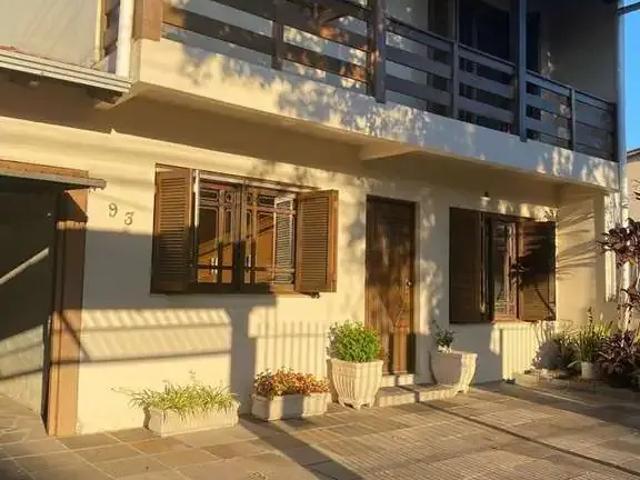 Casa / Sobrado para Venda em Canoas/RS São José 4 Quartos