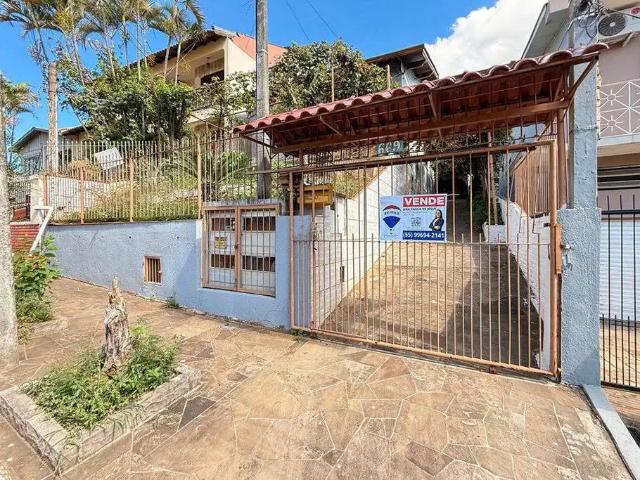 Casa / Sobrado para Venda em Canoas/RS São José 5 Quartos