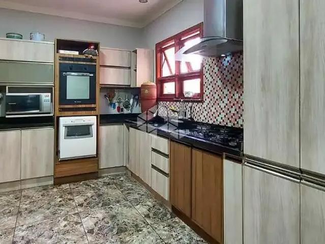 Casa / Sobrado para Venda em Canoas/RS São José 5 Quartos