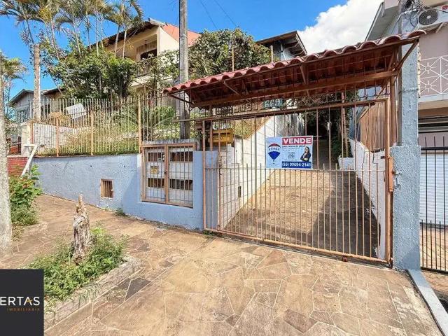Casa / Sobrado para Venda em Canoas/RS São José 5 Quartos