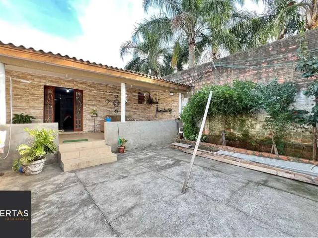 Casa / Sobrado para Venda em Canoas/RS São José 5 Quartos