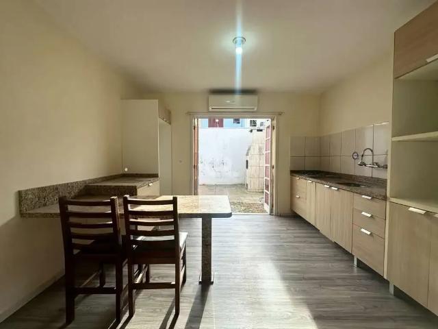 Casa / Sobrado para Venda em Canoas/RS São José 3 Quartos
