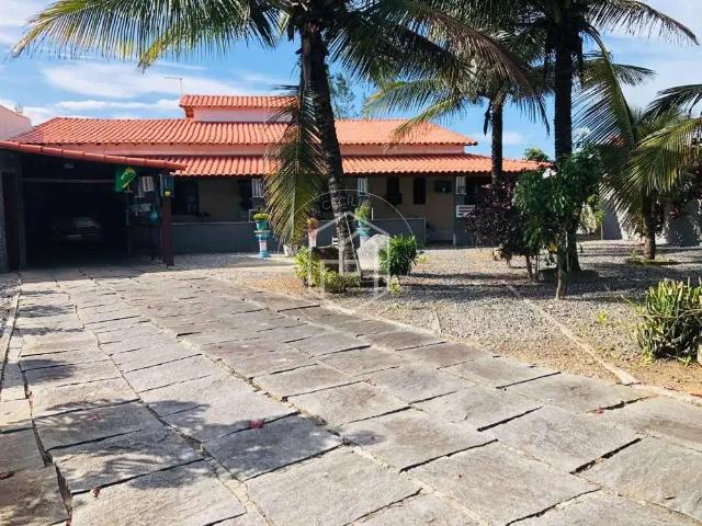 Casa / Sobrado para Venda em Cabo Frio/RJ Unamar 3 Quartos