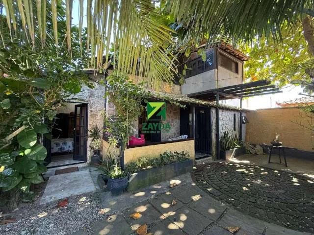 Casa / Sobrado para Venda em Cabo Frio/RJ Unamar 8 Quartos