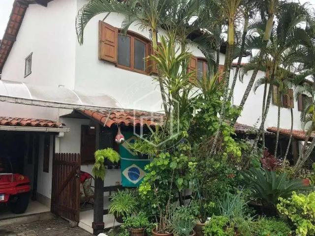 Casa / Sobrado para Venda em Cabo Frio/RJ Braga 3 Quartos