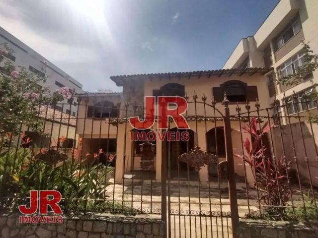Casa / Sobrado para Venda em Cabo Frio/RJ Centro 5 Quartos
