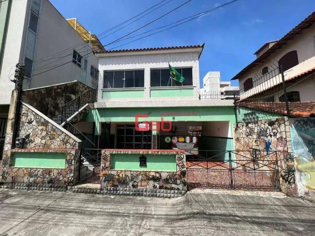 Casa / Sobrado para Venda em Cabo Frio/RJ Centro 8 Quartos