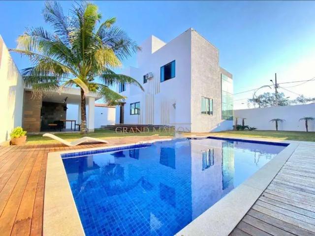 Casa / Sobrado para Venda em Cabo Frio/RJ Foguete 4 Quartos