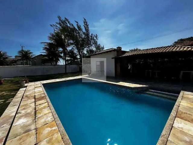 Casa / Sobrado para Venda em Cabo Frio/RJ Foguete 4 Quartos
