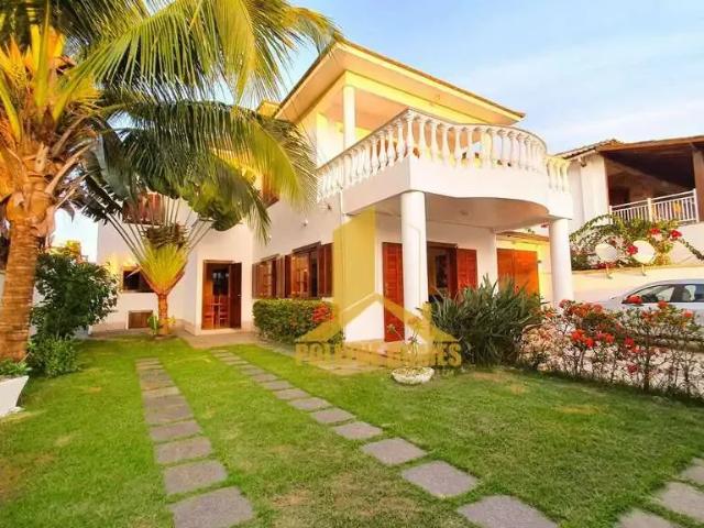 Casa / Sobrado para Venda em Cabo Frio/RJ Foguete 5 Quartos