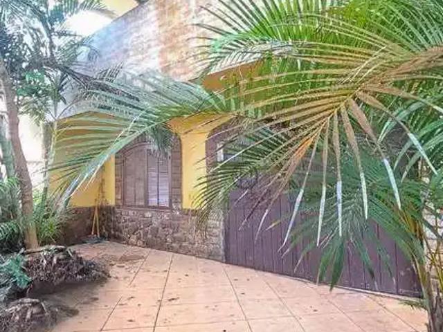 Casa / Sobrado para Venda em Cabo Frio/RJ Foguete 7 Quartos