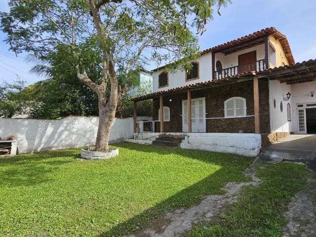 Casa / Sobrado para Venda em Cabo Frio/RJ Guriri 3 Quartos