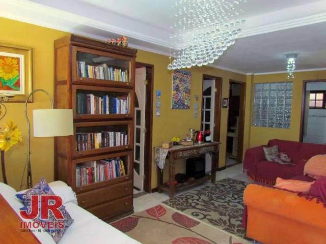 Casa / Sobrado para Venda em Cabo Frio/RJ Jardim Caiçara 4 Quartos