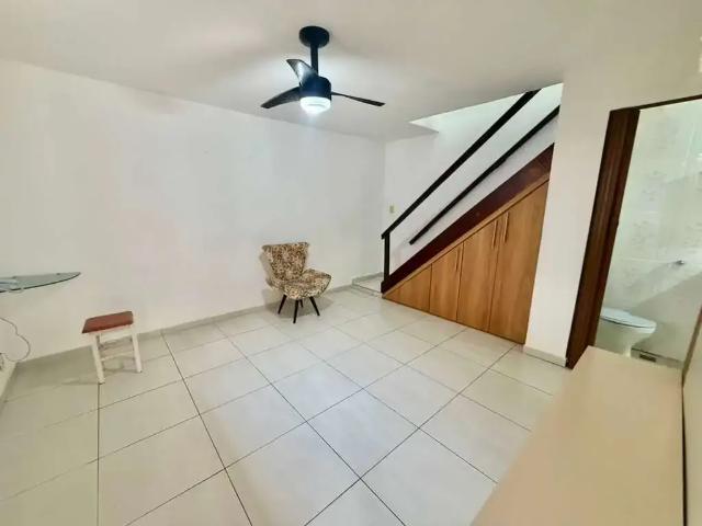 Casa / Sobrado para Venda em Cabo Frio/RJ Jardim Caiçara 3 Quartos