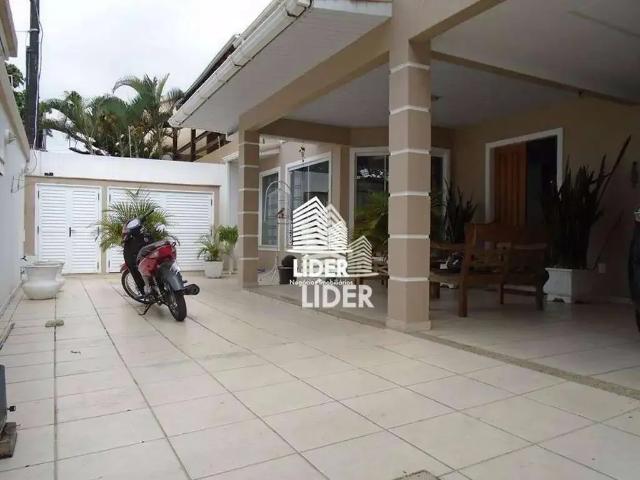 Casa / Sobrado para Venda em Cabo Frio/RJ Jardim Excelsior 4 Quartos