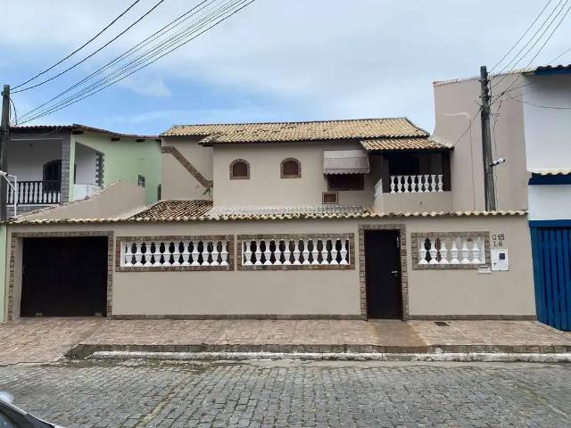 Casa / Sobrado para Venda em Cabo Frio/RJ Jardim Excelsior 4 Quartos