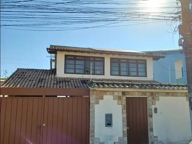 Casa / Sobrado para Venda em Cabo Frio/RJ Jardim Excelsior 7 Quartos