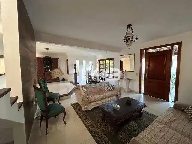Casa / Sobrado para Venda em Cabo Frio/RJ Jardim Flamboyant 4 Quartos