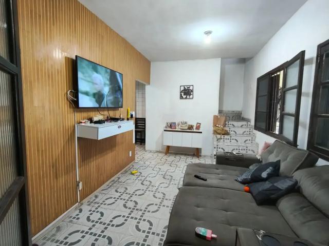 Casa / Sobrado para Venda em Cabo Frio/RJ Jardim Olinda 2 Quartos