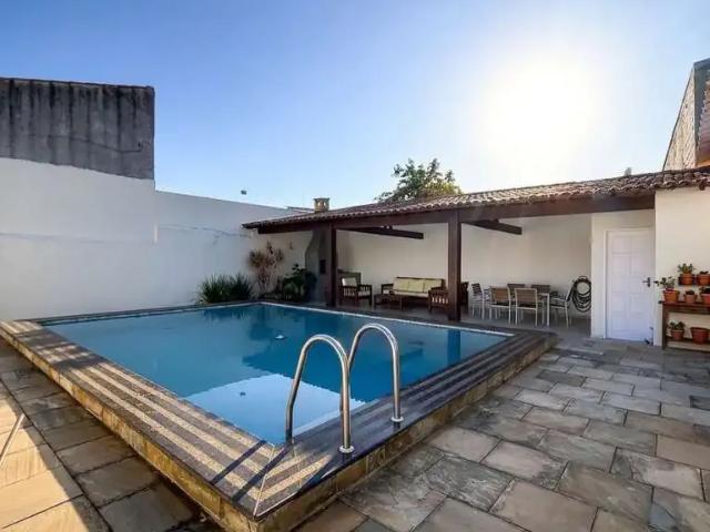 Casa / Sobrado para Venda em Cabo Frio/RJ Jardim Náutilus 3 Quartos