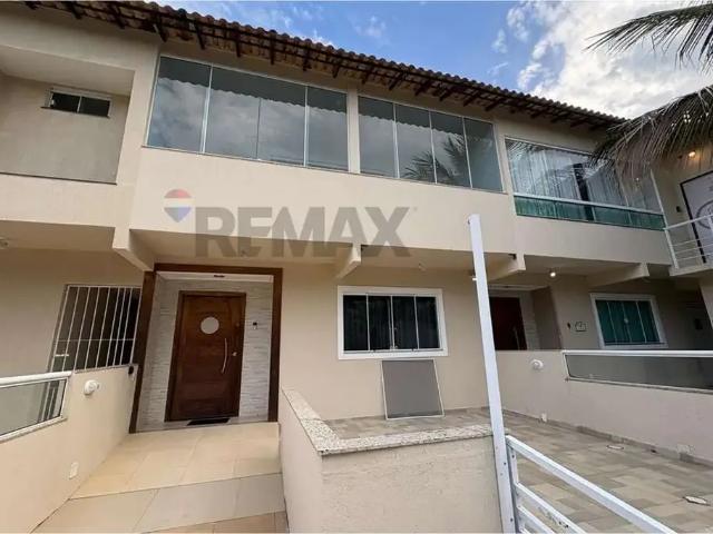 Casa / Sobrado para Venda em Cabo Frio/RJ Jardim Peró 4 Quartos