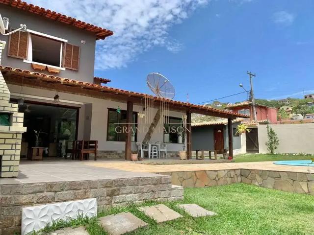 Casa / Sobrado para Venda em Cabo Frio/RJ Ogiva 4 Quartos