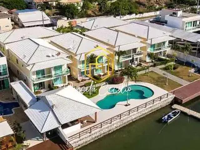 Casa / Sobrado para Venda em Cabo Frio/RJ Ogiva 4 Quartos
