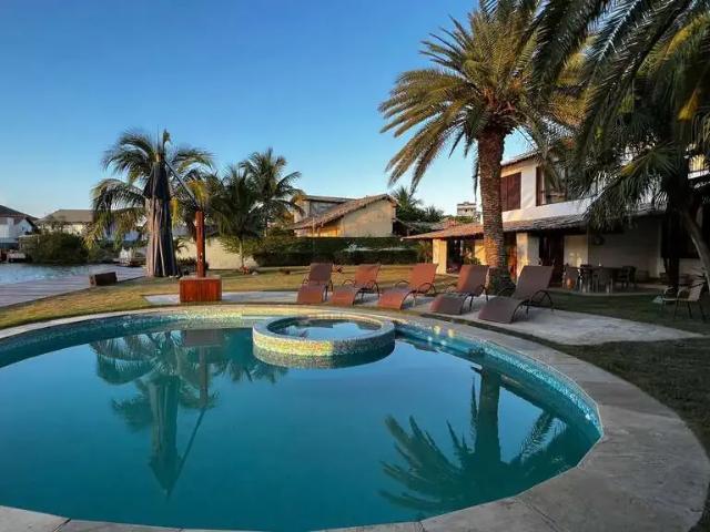 Casa / Sobrado para Venda em Cabo Frio/RJ Ogiva 4 Quartos