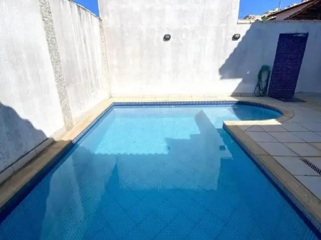 Casa / Sobrado para Venda em Cabo Frio/RJ Ogiva 4 Quartos
