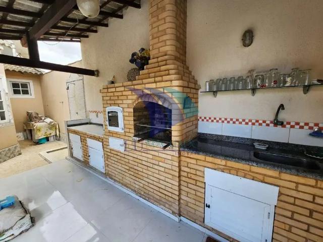 Casa / Sobrado para Venda em Cabo Frio/RJ Ogiva 4 Quartos