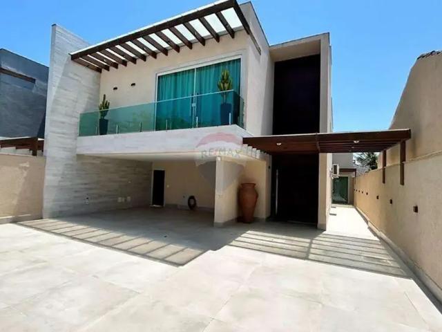 Casa / Sobrado para Venda em Cabo Frio/RJ Ogiva 5 Quartos