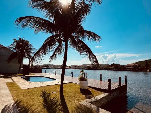 Casa / Sobrado para Venda em Cabo Frio/RJ Ogiva 2 Quartos