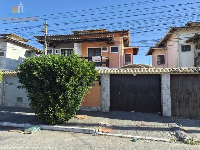 Casa / Sobrado para Venda em Cabo Frio/RJ Palmeiras 3 Quartos