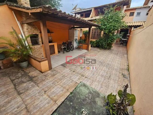 Casa / Sobrado para Venda em Cabo Frio/RJ Palmeiras 3 Quartos