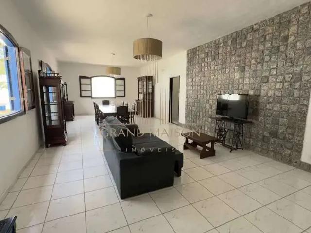 Casa / Sobrado para Venda em Cabo Frio/RJ Palmeiras 3 Quartos