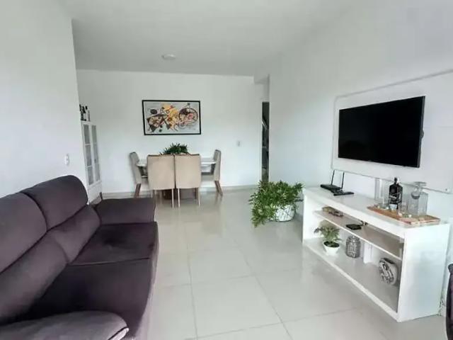 Casa / Sobrado para Venda em Cabo Frio/RJ Palmeiras 2 Quartos