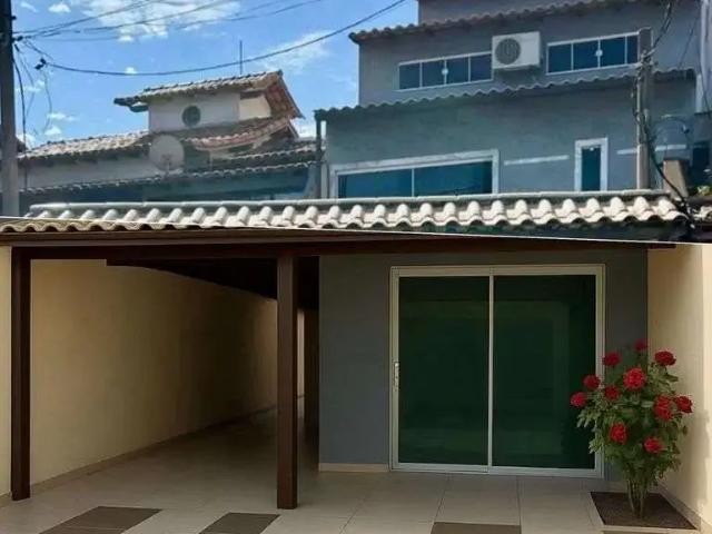 Casa / Sobrado para Venda em Cabo Frio/RJ Palmeiras 5 Quartos